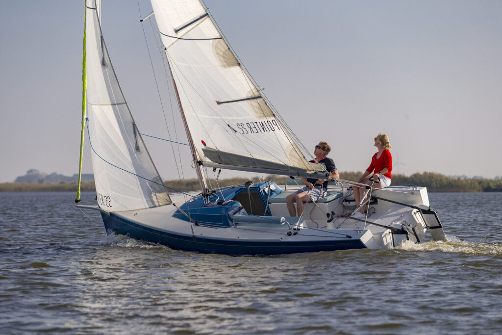 Pointer 22 - Boats on Wheels